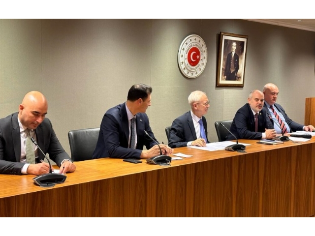 TBMM Dışişleri Komisyonu Başkanı Kılıç, Brüksel'de Türklerle buluştu TBMM Dışişleri Komisyonu Başkanı Kılıç, Brüksel'de Türklerle buluştu